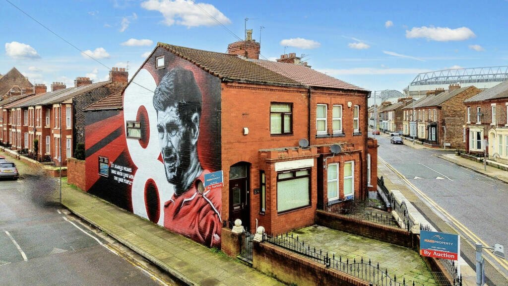 Four-bed house on market for £125,000…with Steven Gerrard mural on wall ...
