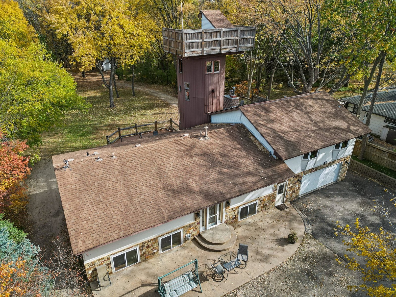 Inside quirky home of Rollerblade inventor now on market for $600,000 ...
