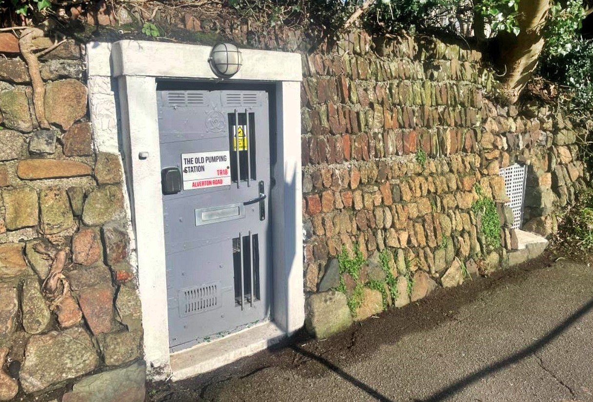 ‘Apocalypse bunker’ used as holiday let in seaside town has asking ...