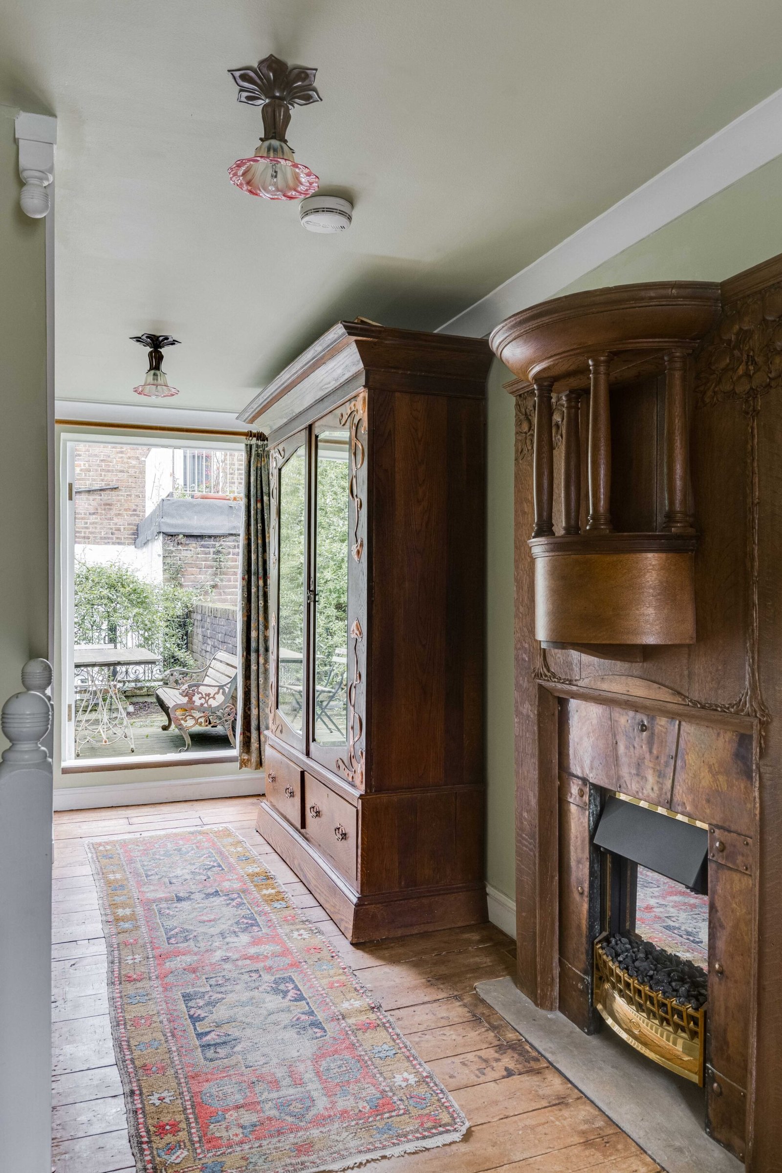 Second narrowest home in London at just 7ft wide for sale at £1.25m ...