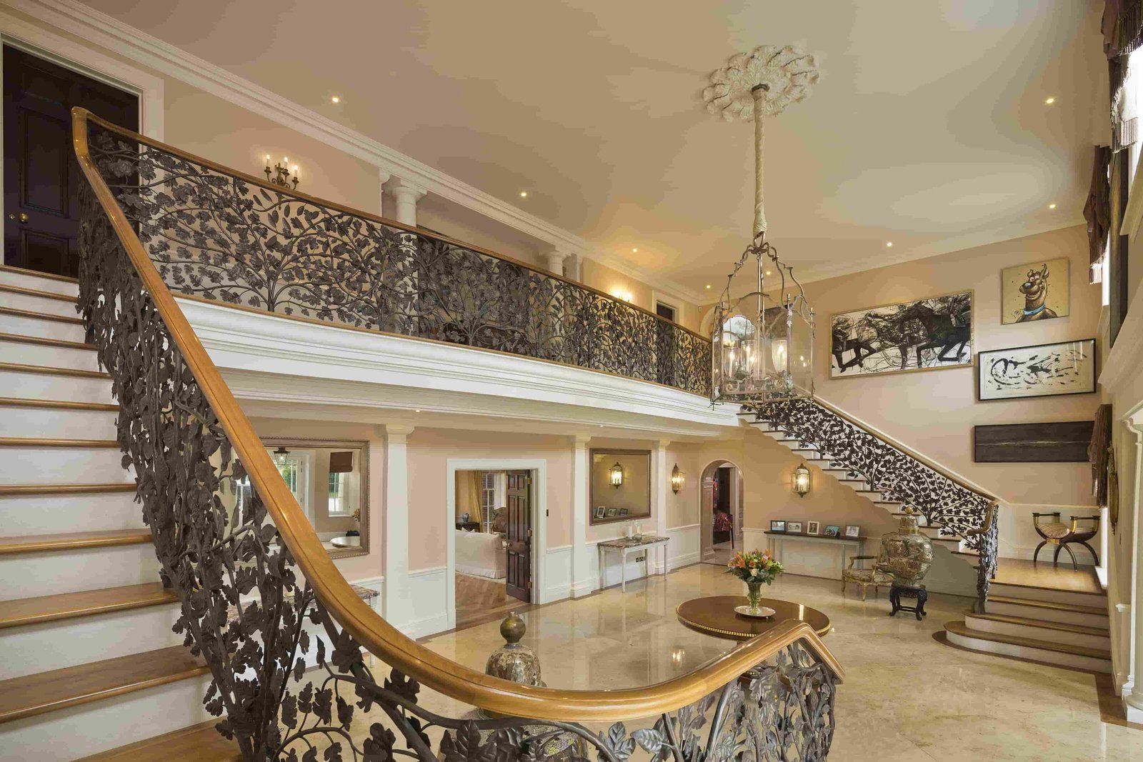 Georgian-style manor – perfect for wine lovers – with elaborate double ...