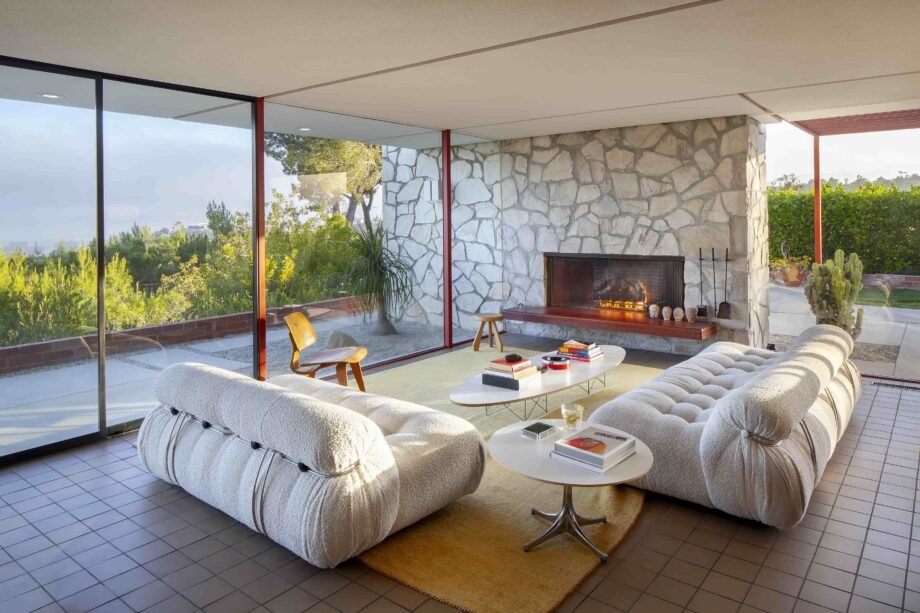 Iconic Hollywood post WWII home – known as 'Case Study House #16' – up ...